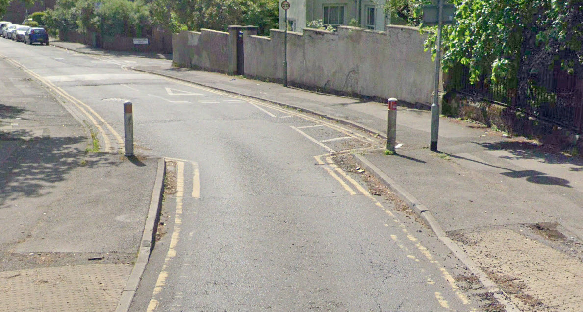 Can You Park Next To A Chicane? - Diary Of An ADI